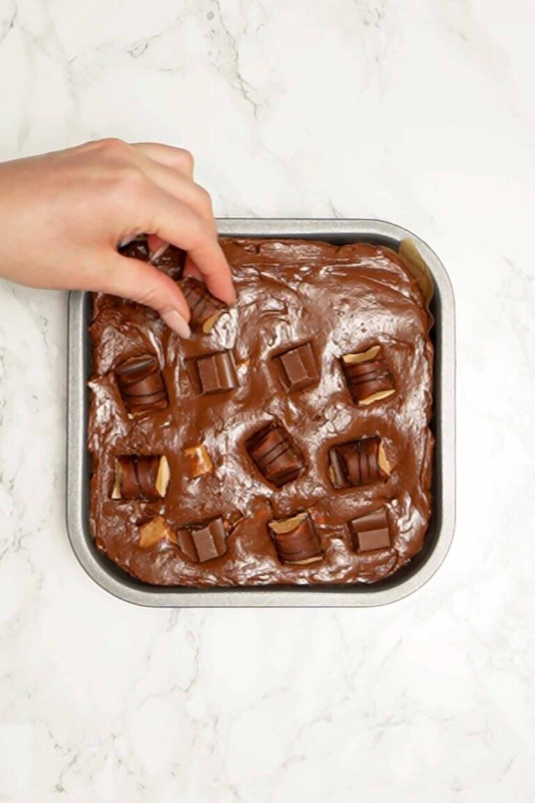 Easy Kinder Bueno Fudge