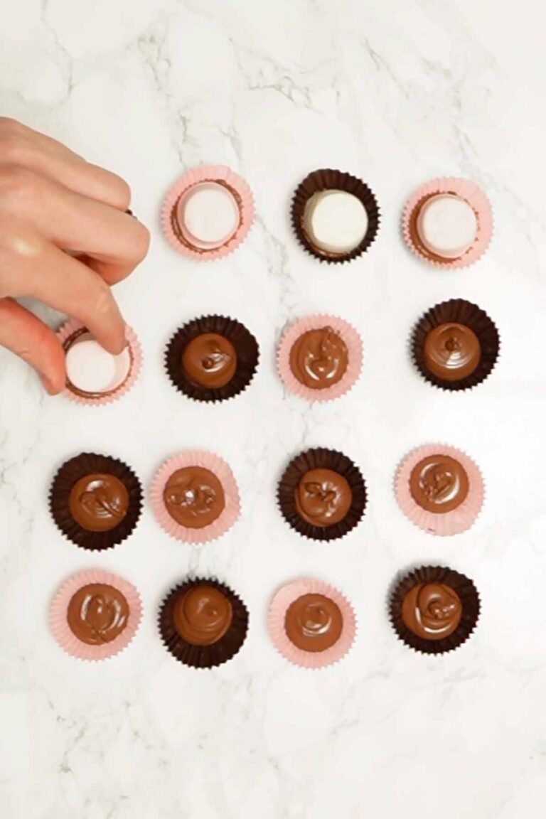 Marshmallow Top Hats With Chocolate