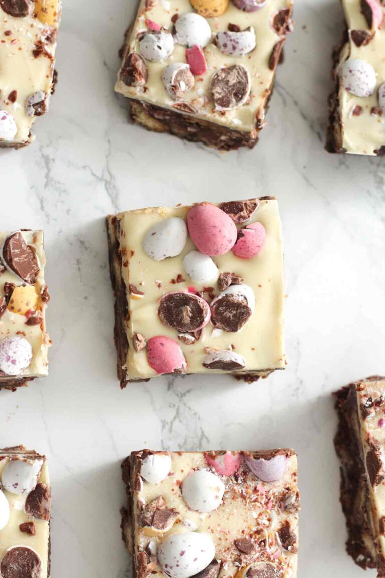 Easy Mini Egg Tray Bake (No-Bake)