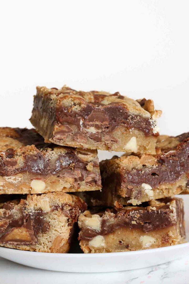 Moose Tracks Cookie Bars