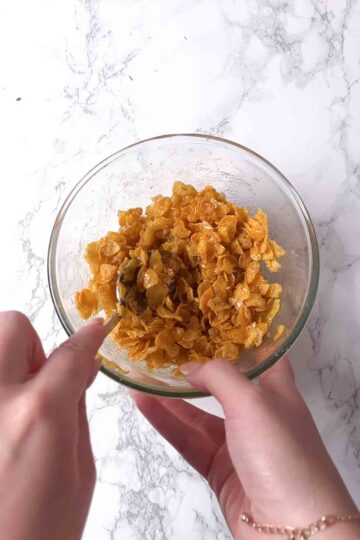 Golden Syrup Cornflake Cakes