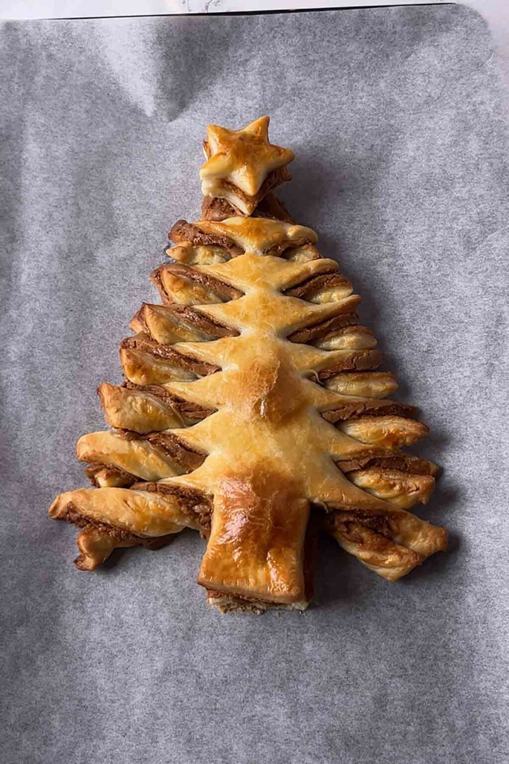 Biscoff Puff Pastry Christmas Tree