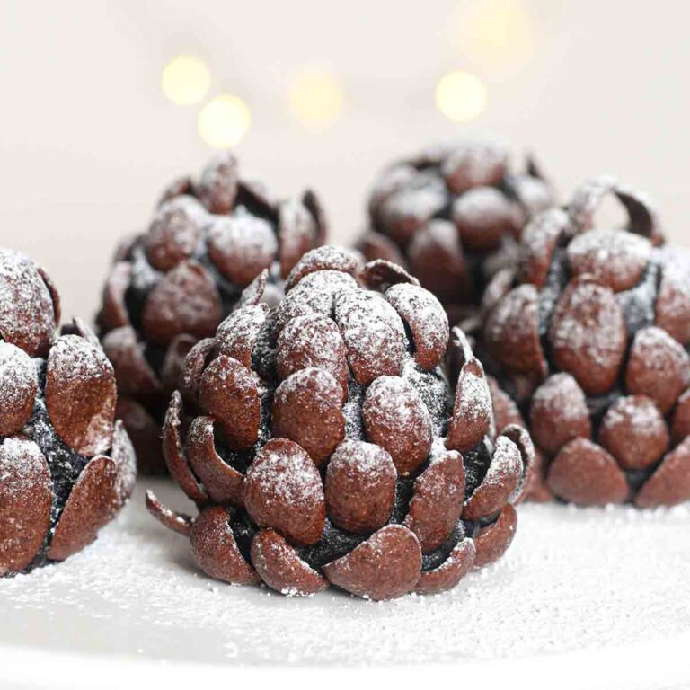 Easy Snowy Oreo Pinecones